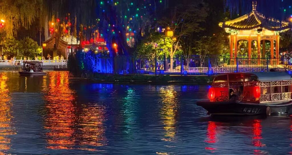 Beijing’s Houhai Bar Street: Must-See Spots for New Visitors
