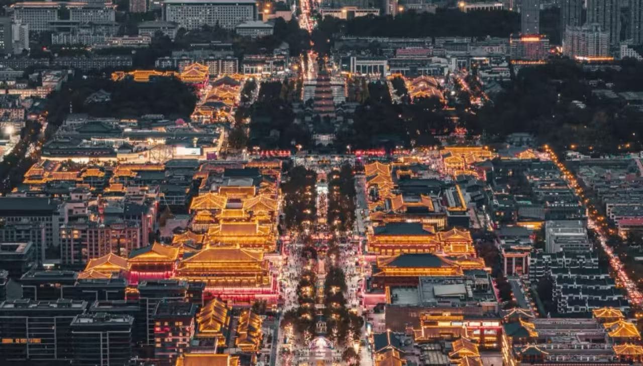 Discovering Datang Everbright City in Xi'an for New Travelers